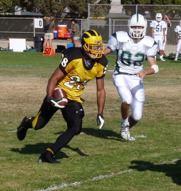 Photo: Mission Bay's Dillon Baxter in the open field | San Diego Reader