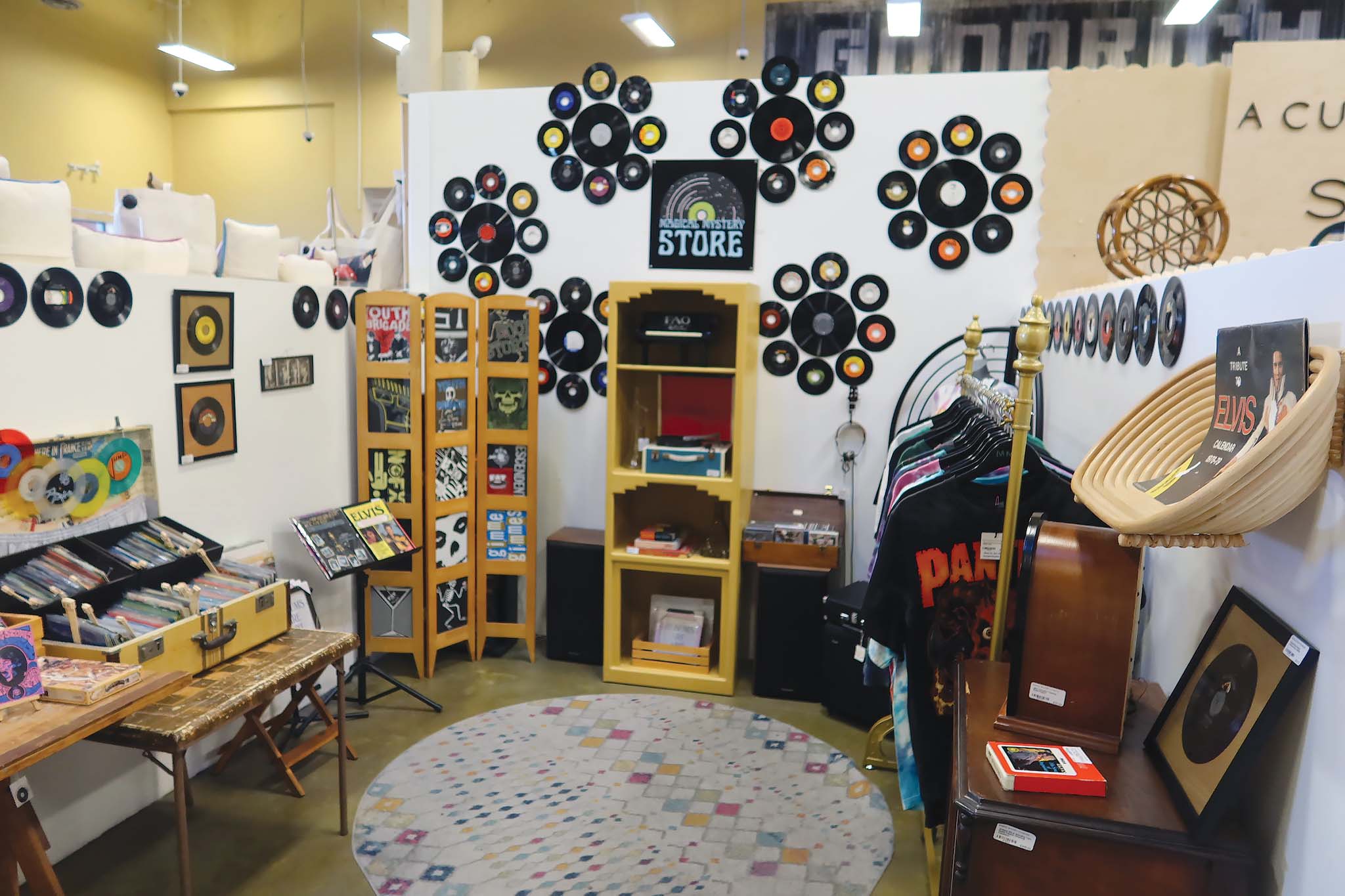 Sea Hive Station – not a Victorian antique store | San Diego Reader